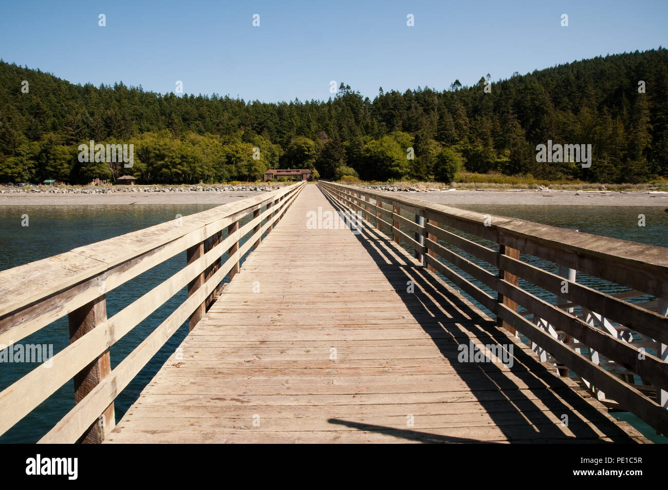 Sunlit travel board hi-res stock photography and images - Alamy