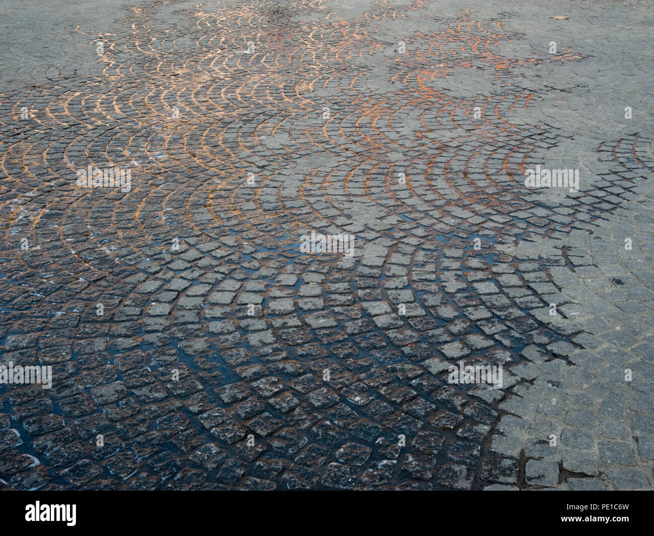 Circular cobble pattern hi-res stock photography and images - Alamy