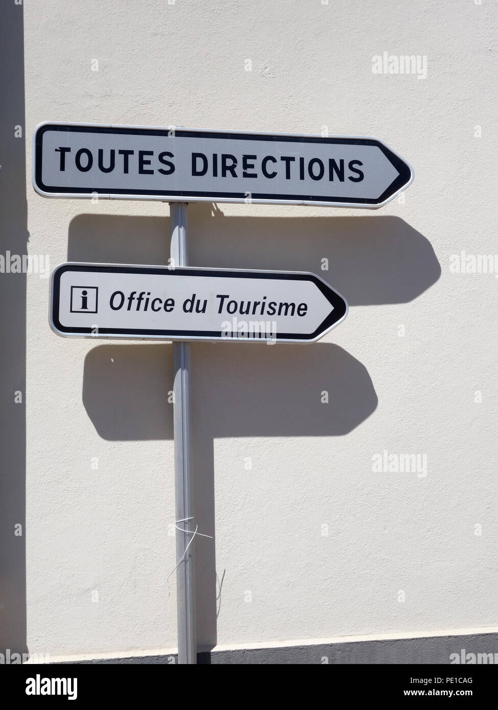 French toutes directions directions road hi-res stock photography and ...