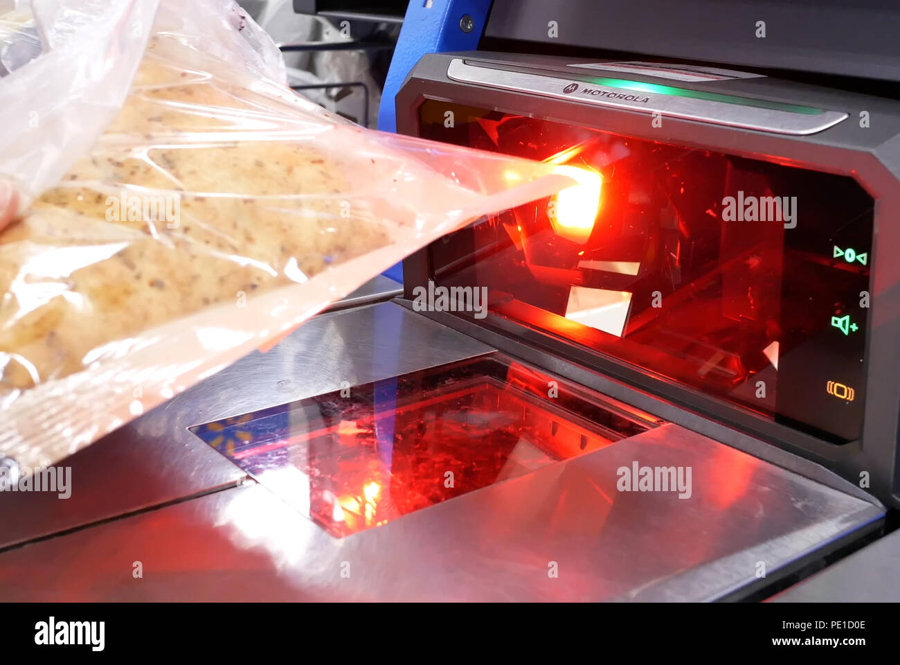 Self service food counter hi-res stock photography and images - Alamy