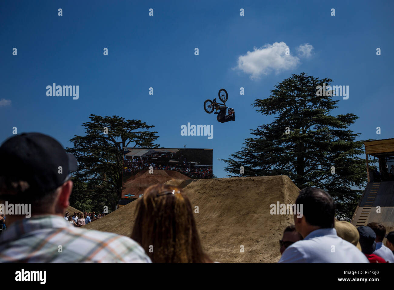 Backflip hi-res stock photography and images - Alamy