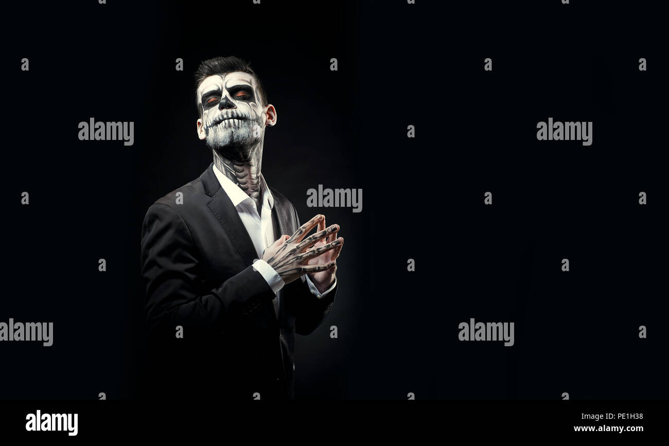 Skeleton face paint hi-res stock photography and images - Alamy