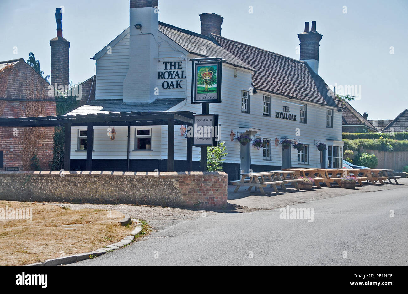 Newick Village The Royal Oakl Pub Sussex Stock Photo - Alamy