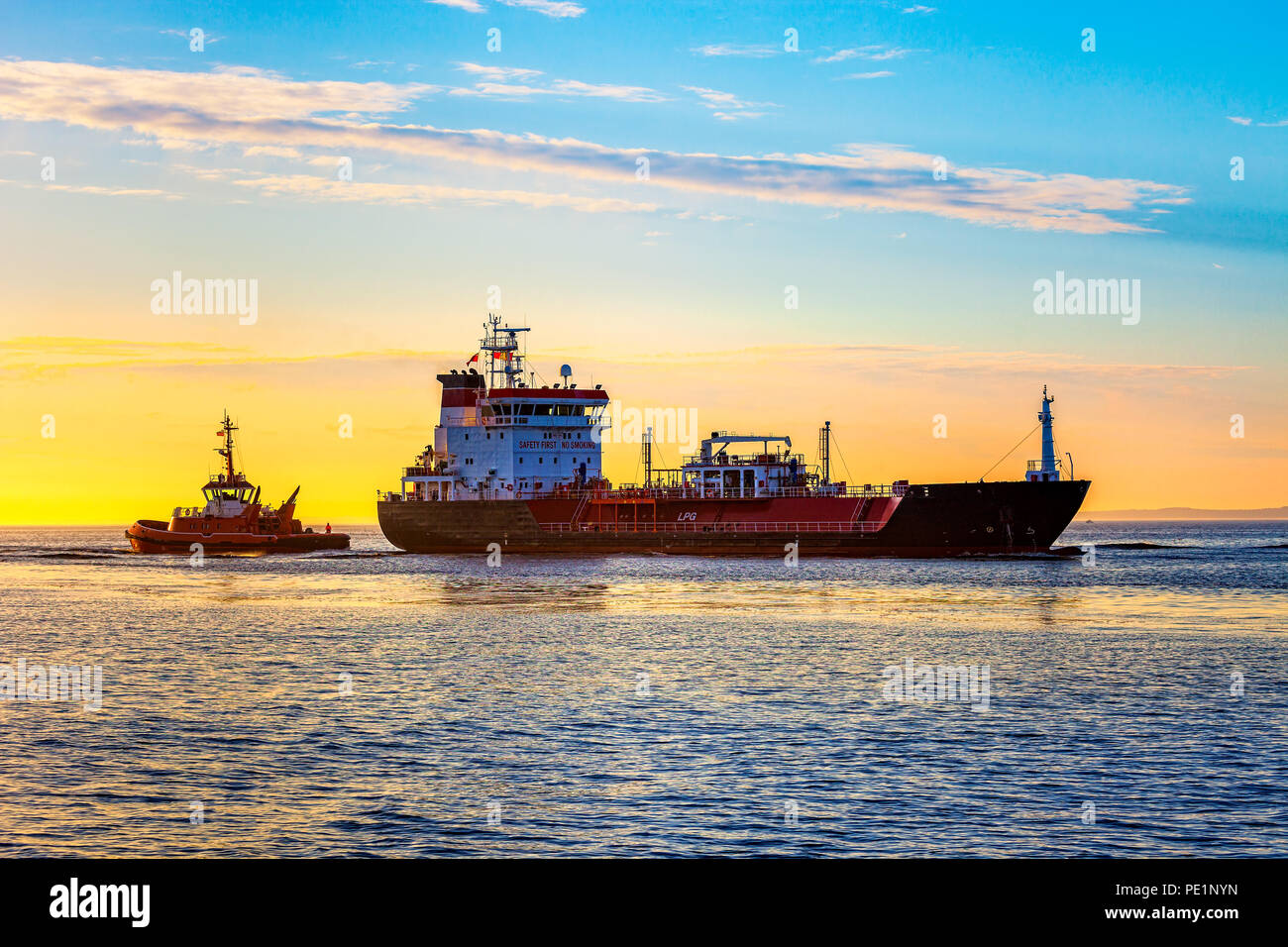 Lpg ship hi-res stock photography and images - Alamy