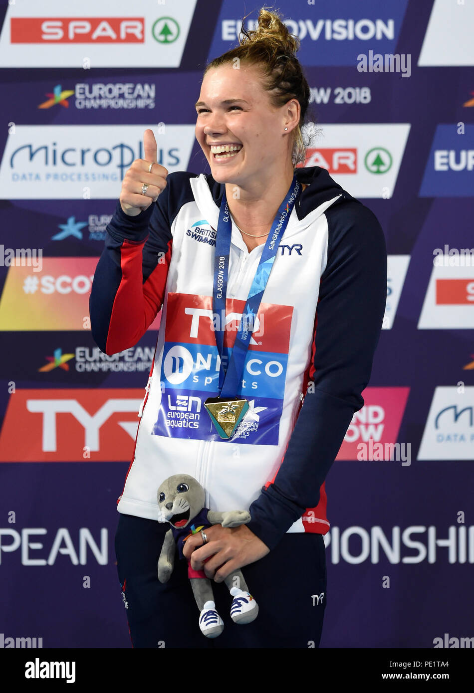 Womens 3m springboard final medal presentation hi-res stock photography ...