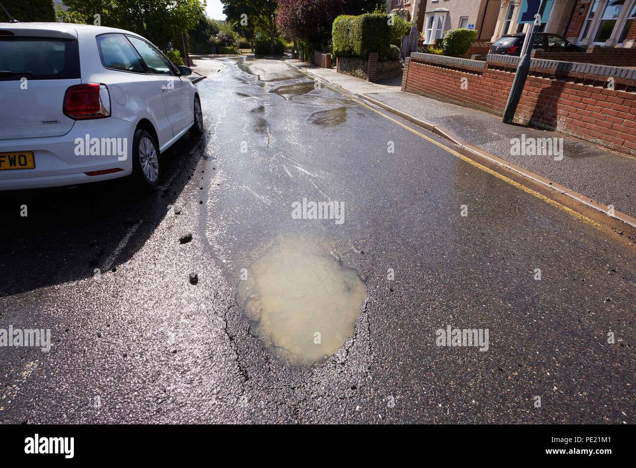 Bexley, London, UK. 11th August 2018. Recent heatwave causes pothole ...