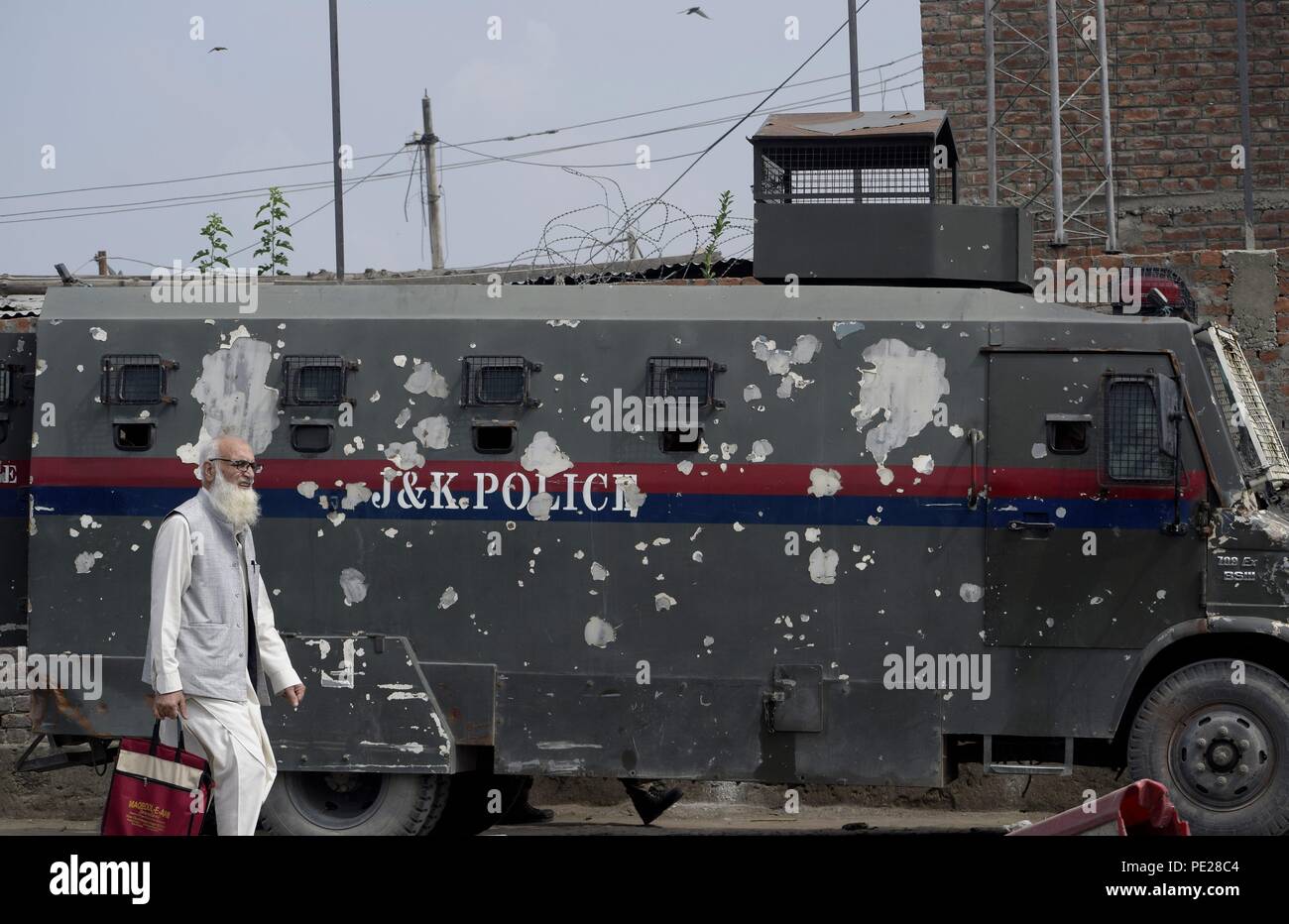 Jammu kashmir police hi-res stock photography and images - Alamy