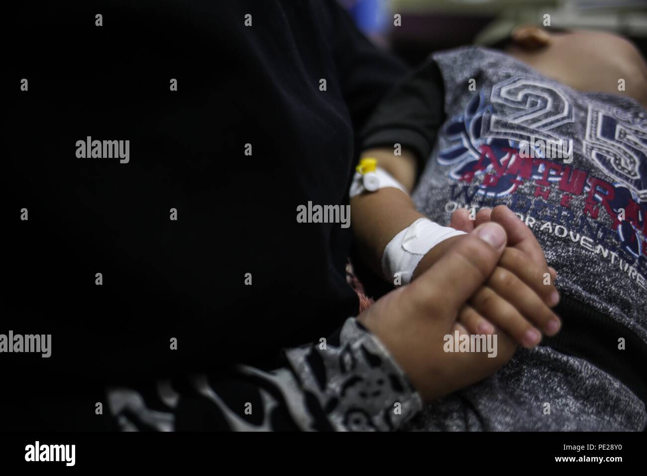 Gaza City, The Gaza Strip, Palestine. 12th Aug, 2018. A Palestinian ...