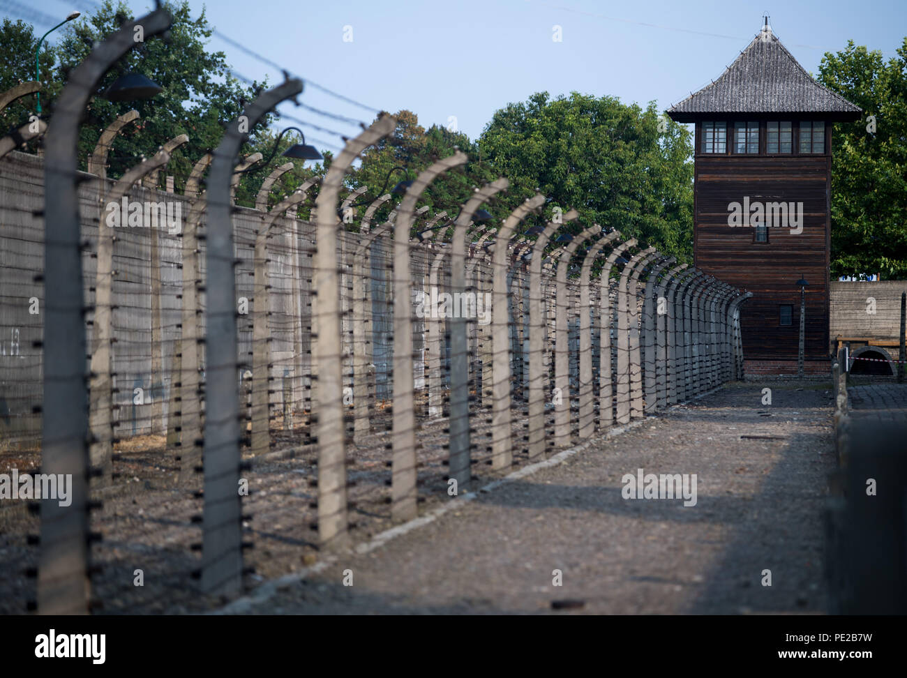 Oswiecim, Poland. 09th Aug, 2018. View of barbed wire fences and a ...