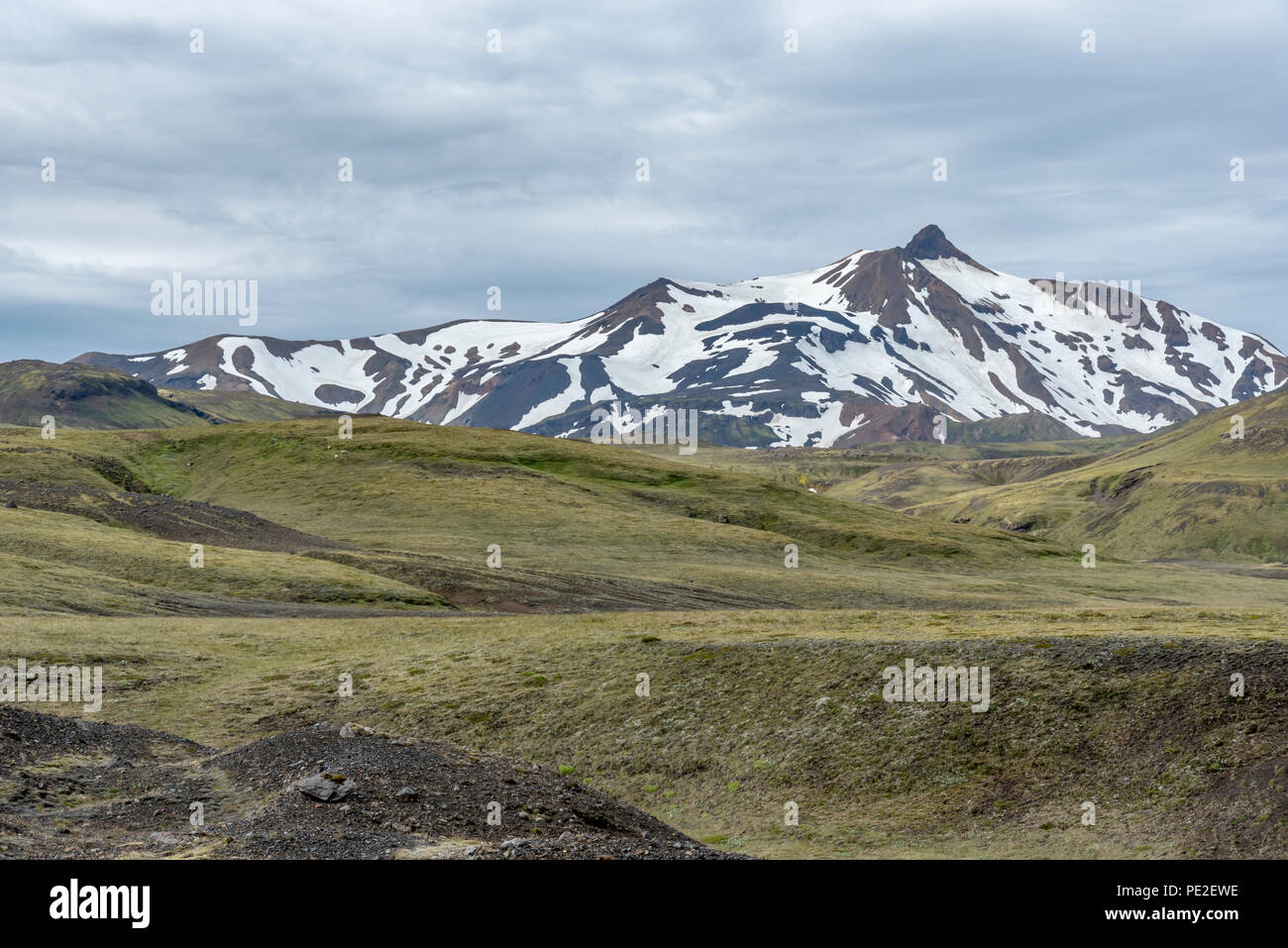 Green snowy mountains hi-res stock photography and images - Alamy
