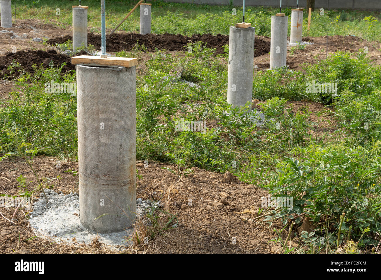 Pile Foundation High Resolution Stock Photography and Images - Alamy