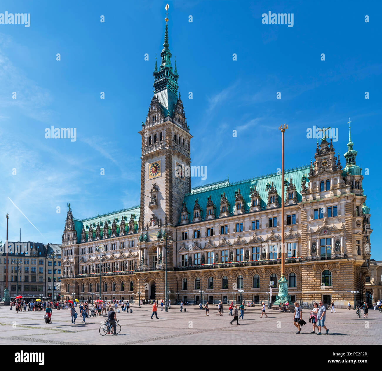 Town Hall (Rathaus) from Rathausmarkt, Hamburg, Germany Stock Photo - Alamy