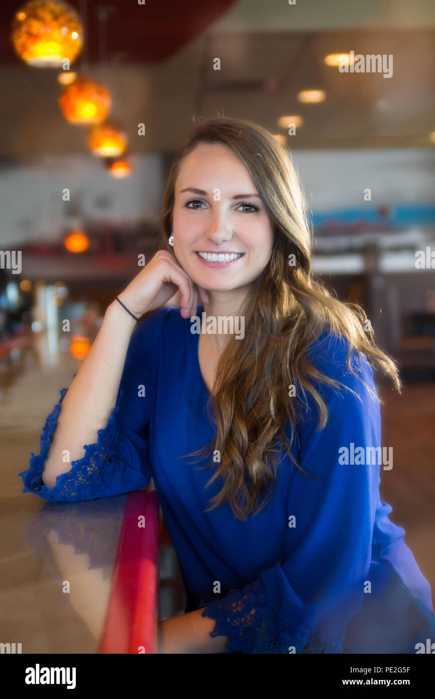 Light airy restaurant hi-res stock photography and images - Alamy