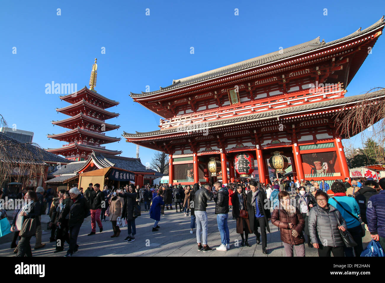 Main gate (Kaminarimon) and Pagoda of the Sensoji temple in the Asakusa ...