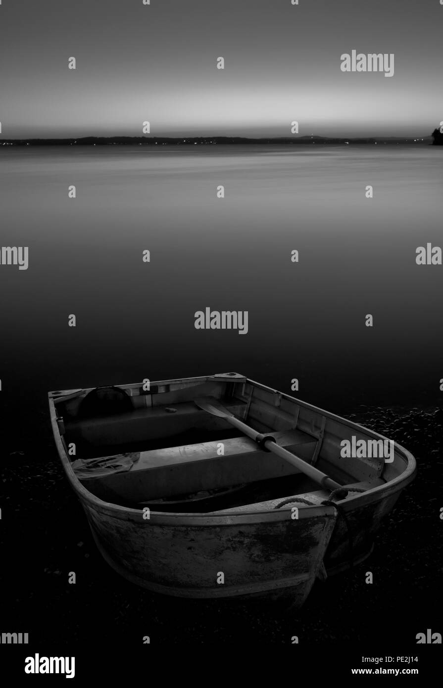 Small rowboat hi-res stock photography and images - Alamy