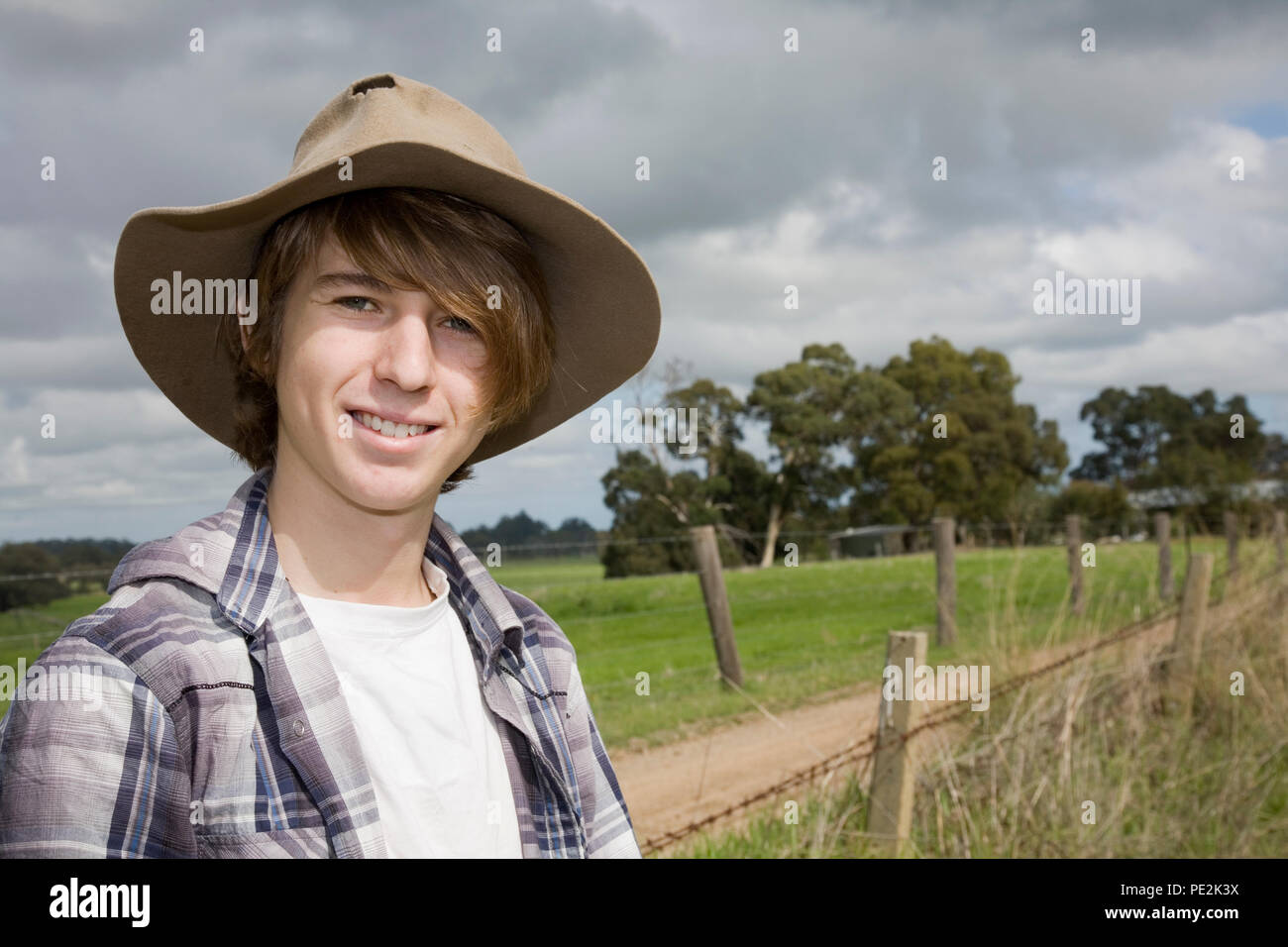 Teen cowboy male hi-res stock photography and images - Alamy