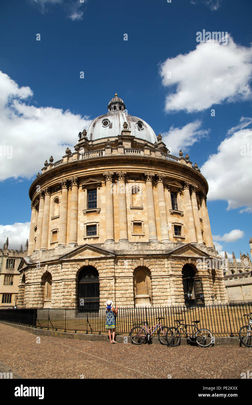 Bodleian library and the radcliffe camera hi-res stock photography and ...