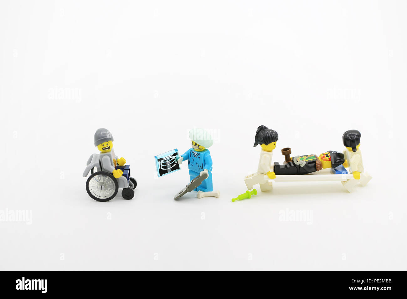 lego cut the leg Stock Photo - Alamy