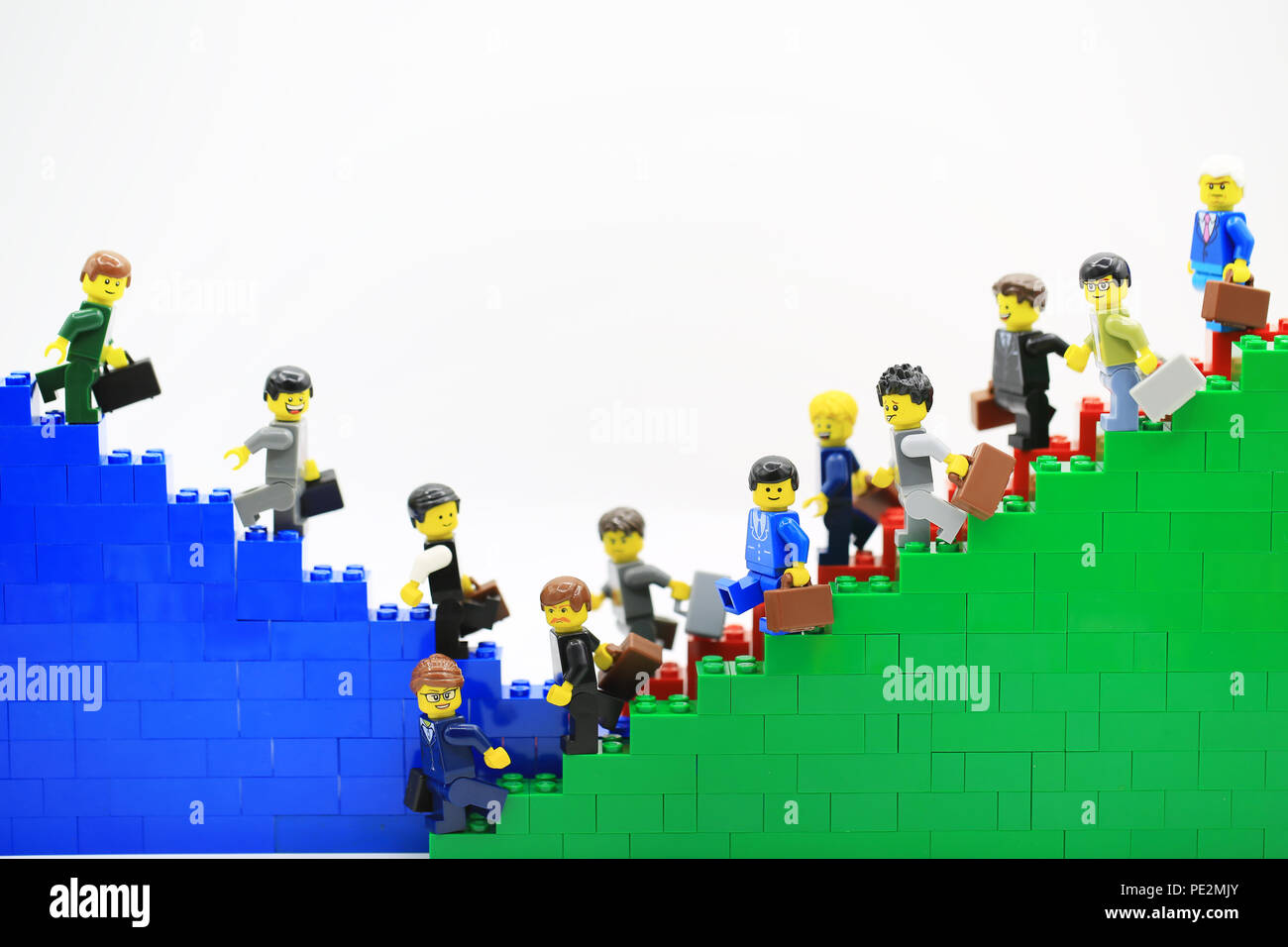 Lego people crowd hi-res stock photography and images - Alamy