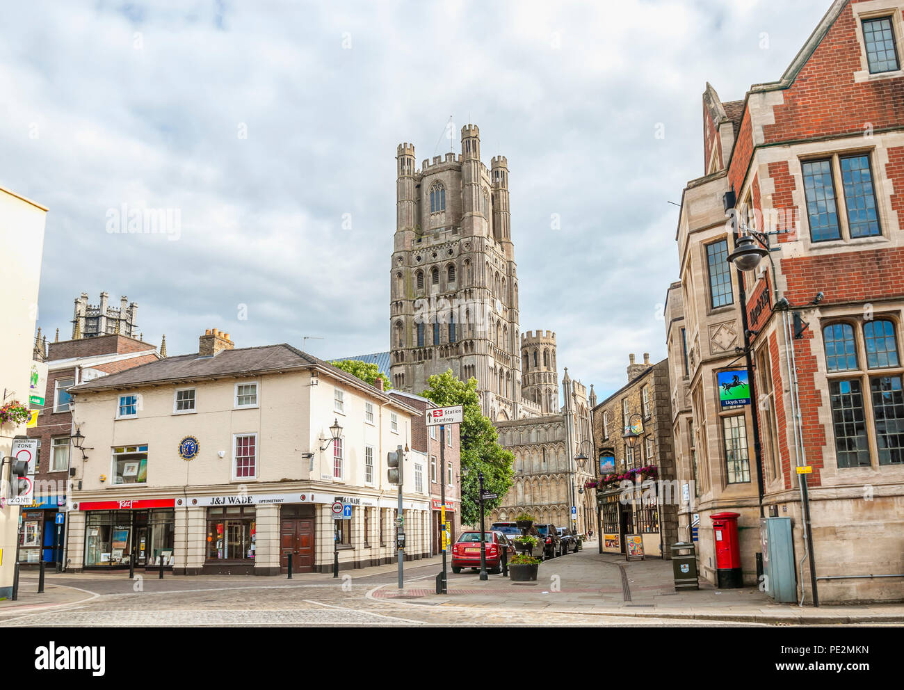 Medieval architecture cambridgeshire hi-res stock photography and images - Alamy