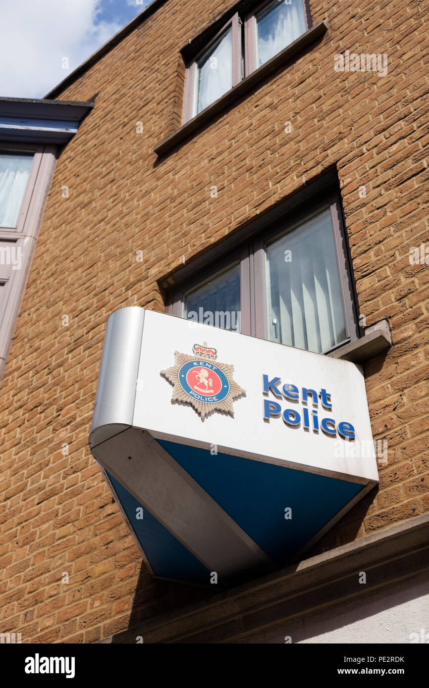 Kent police hi-res stock photography and images - Alamy