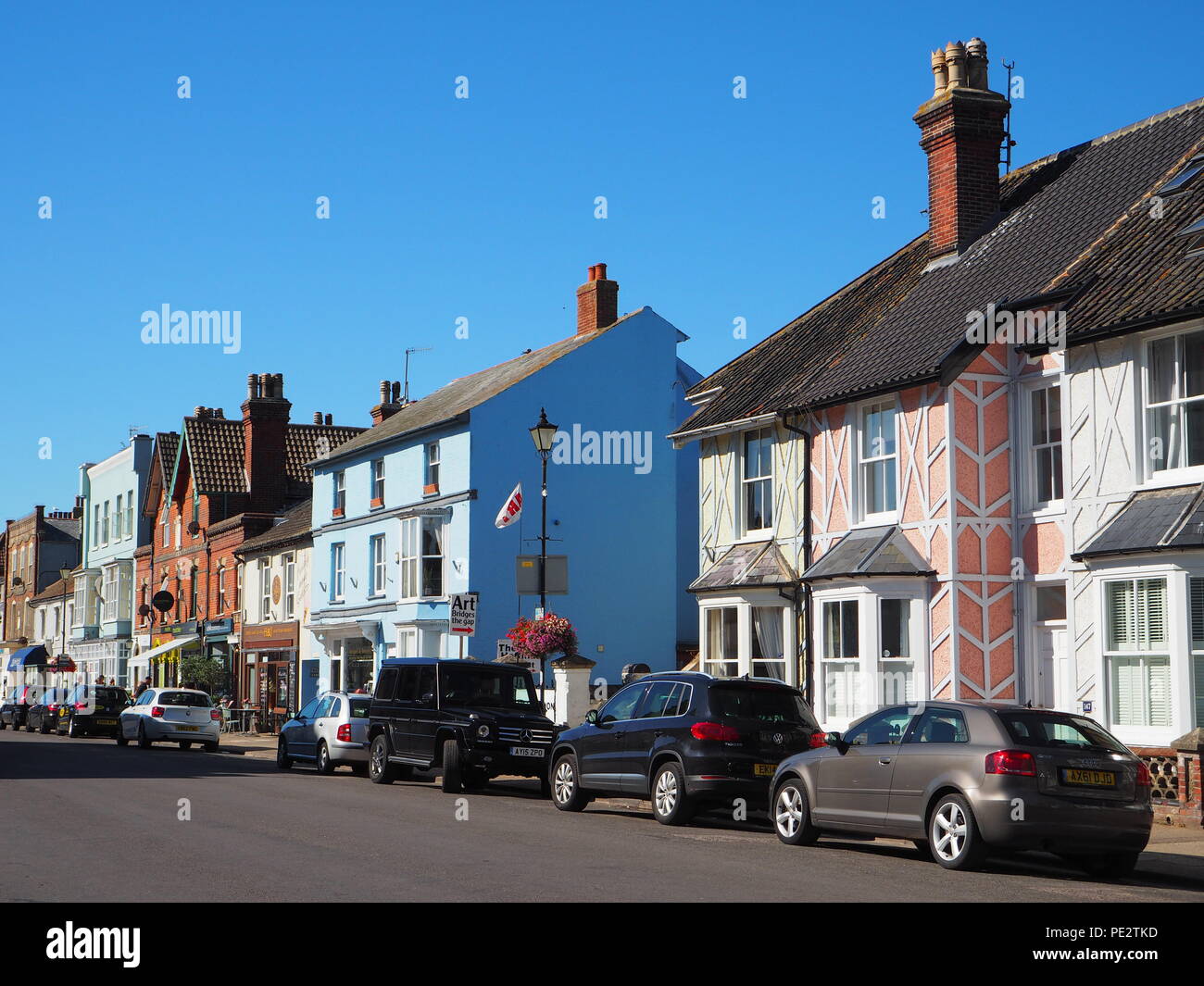 Shops in aldeburgh high street hi-res stock photography and images - Alamy