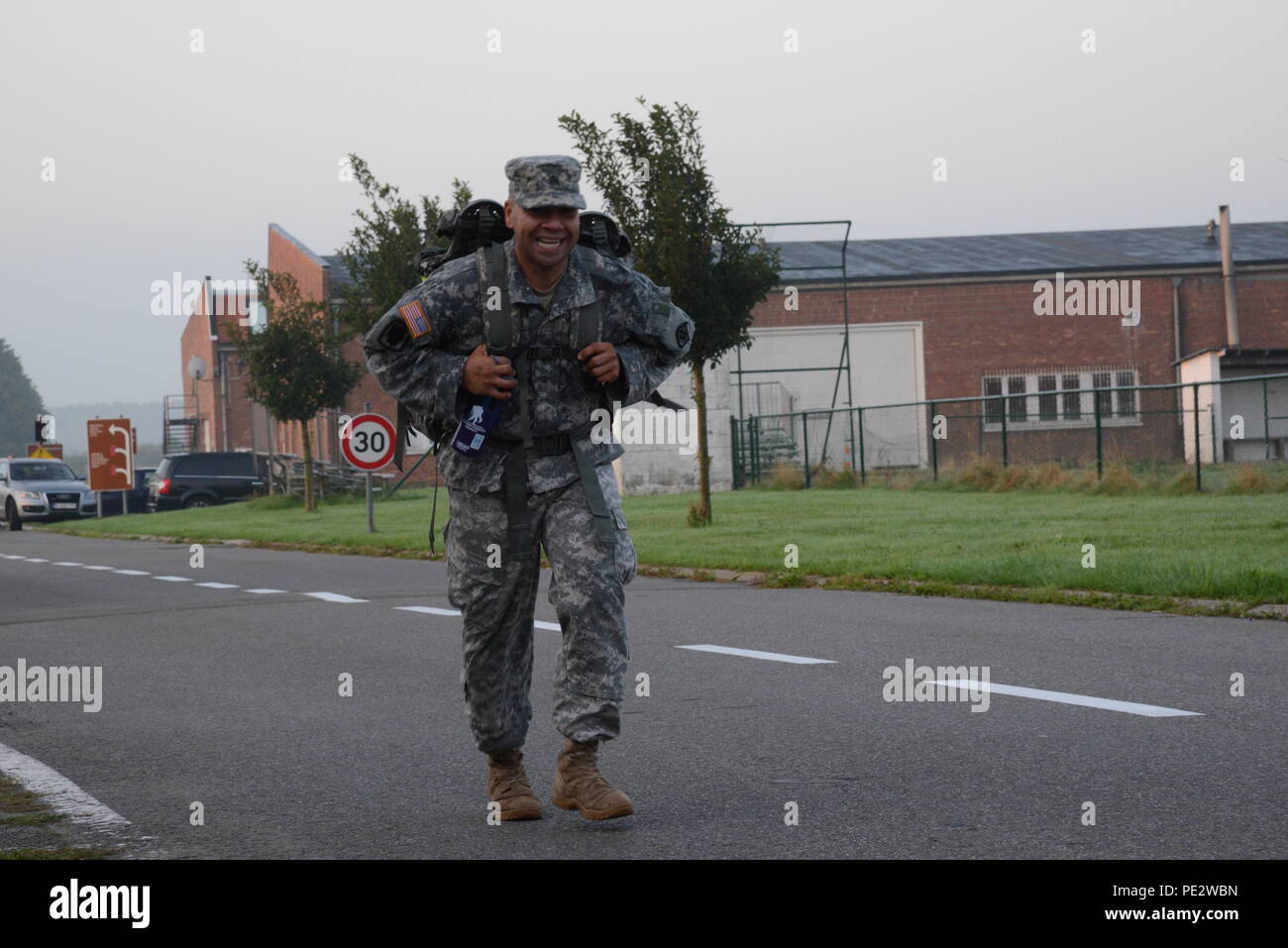 U.S. Army Sgt. Antonio Vidal, 44th Signal Battalion, Grafenworh runs ...
