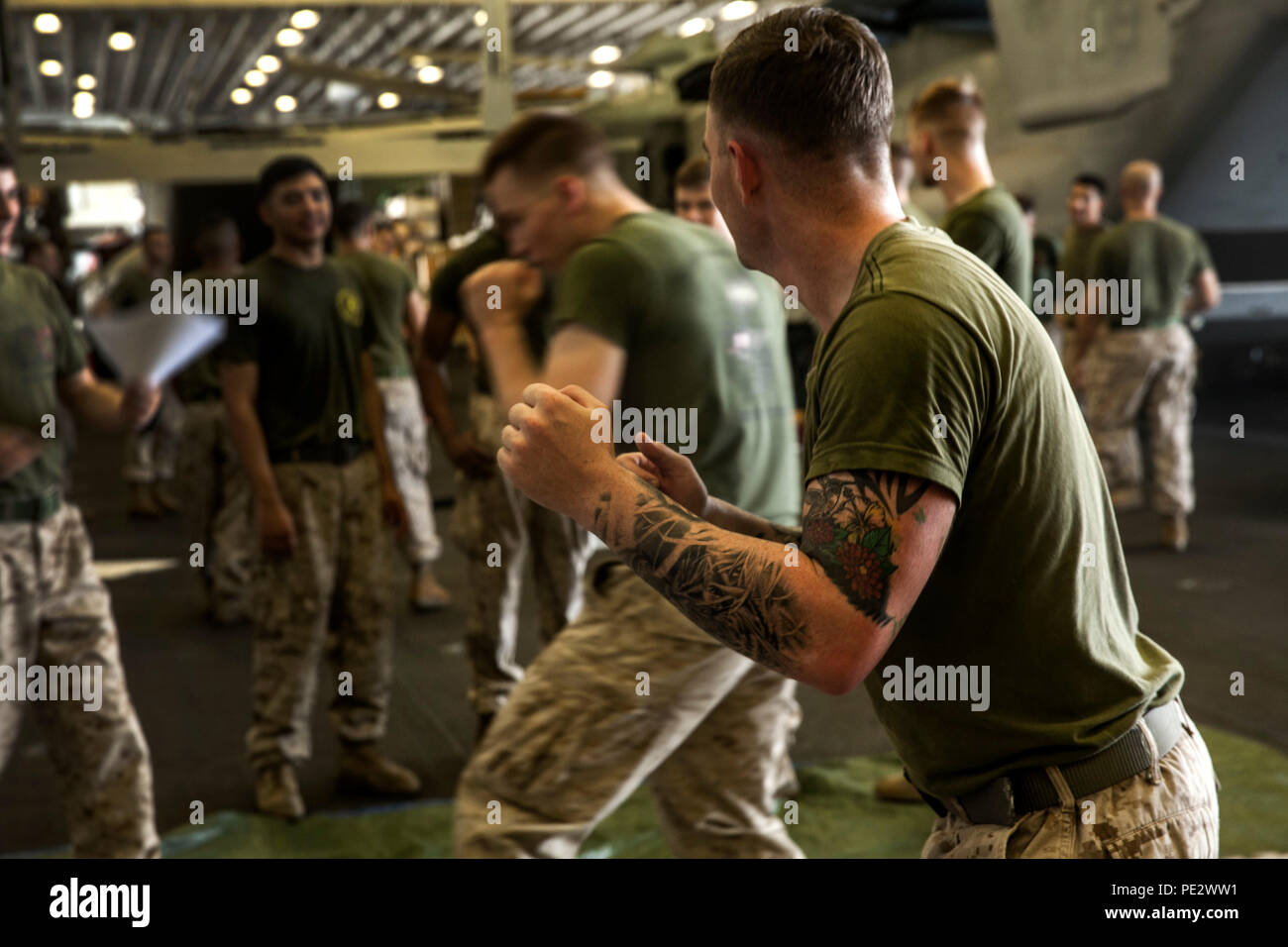 ARABIAN GULF (Sept. 18, 2015) U.S. Marines with Lima Company, Battalion Landing Team 3rd ...
