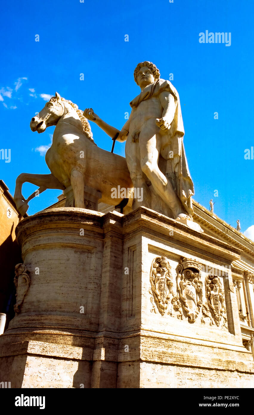 Statue Of Castor High Resolution Stock Photography and Images - Alamy