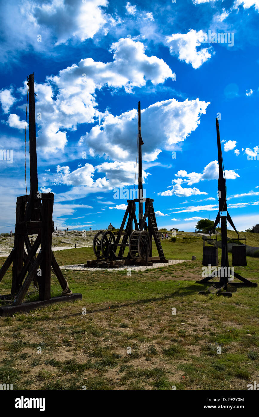 Trebuchets hi-res stock photography and images - Alamy
