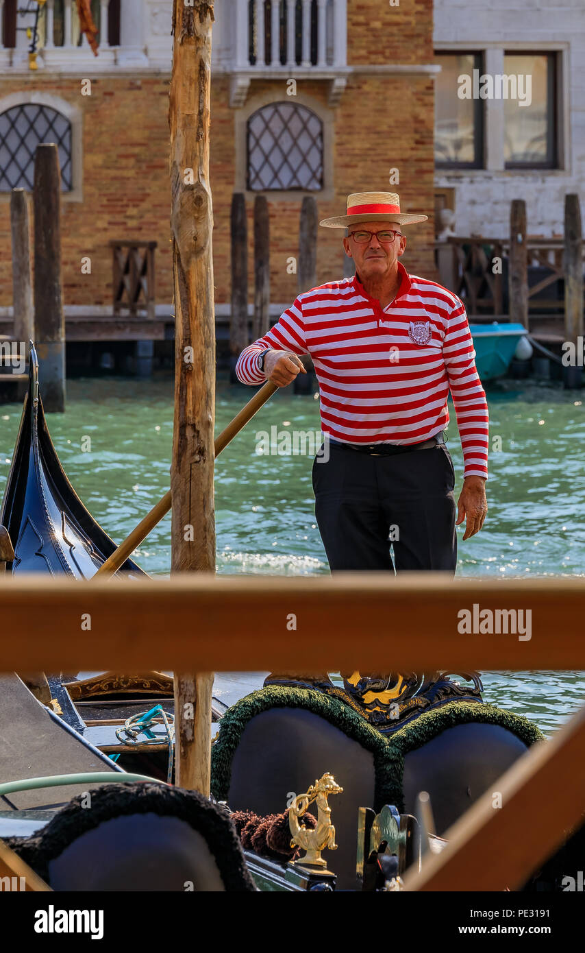 Gondolier in striped shirt hi-res stock photography and images - Alamy