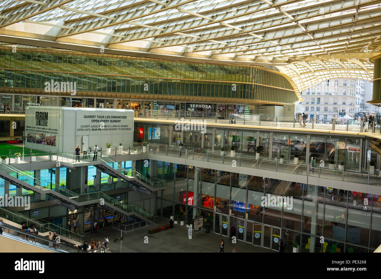 Shopping mall infrastructure hi-res stock photography and images - Alamy