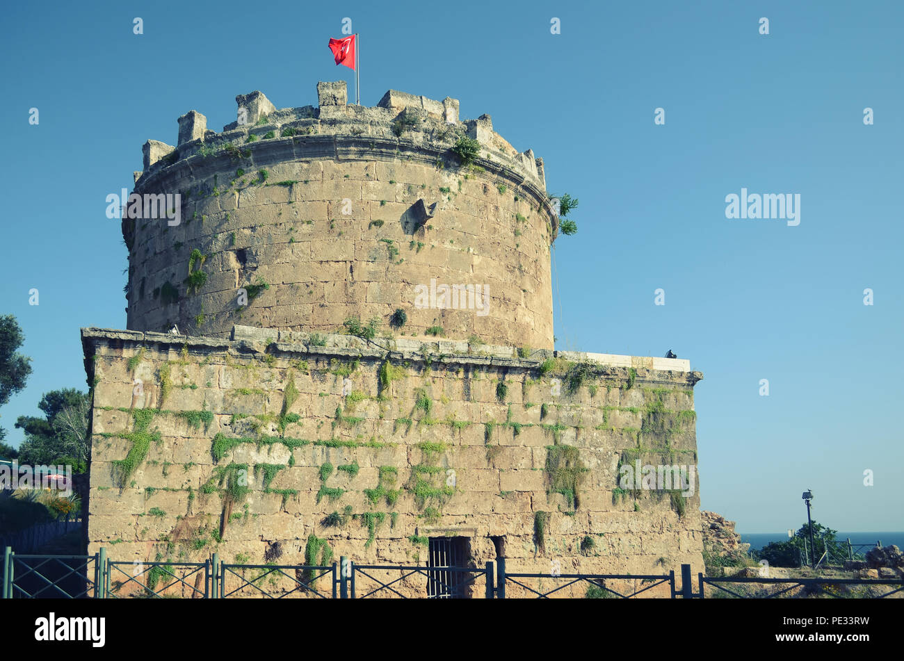 Stone castle tower top rock hi-res stock photography and images - Alamy