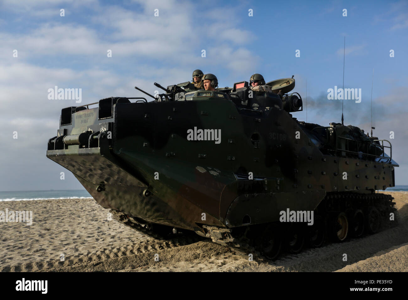 U.S. Marines with 3rd Assault Amphibian Battalion land at Marine Corps ...