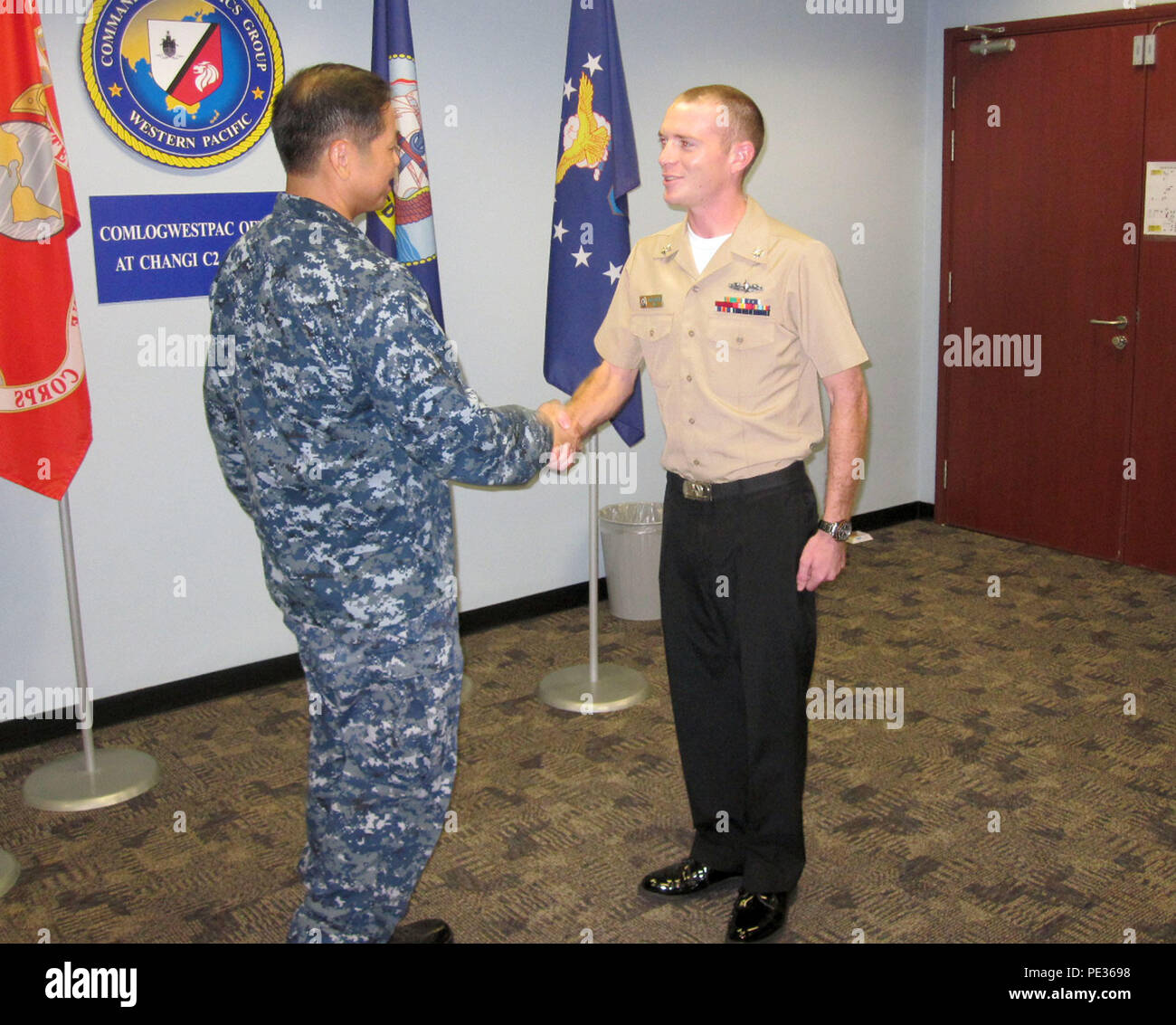 150908-N-KF970-002 CHANGI NAVAL BASE, Singapore (Sep. 8, 2015 ...