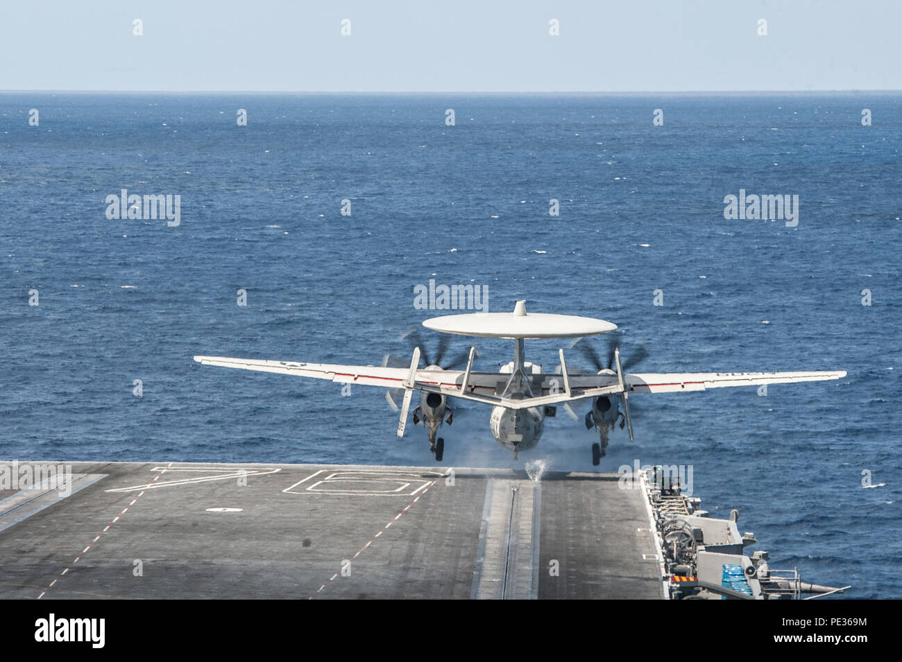 379 airborne early wing hi-res stock photography and images - Alamy