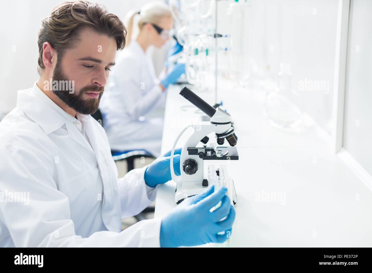Focusing microscope hi-res stock photography and images - Alamy