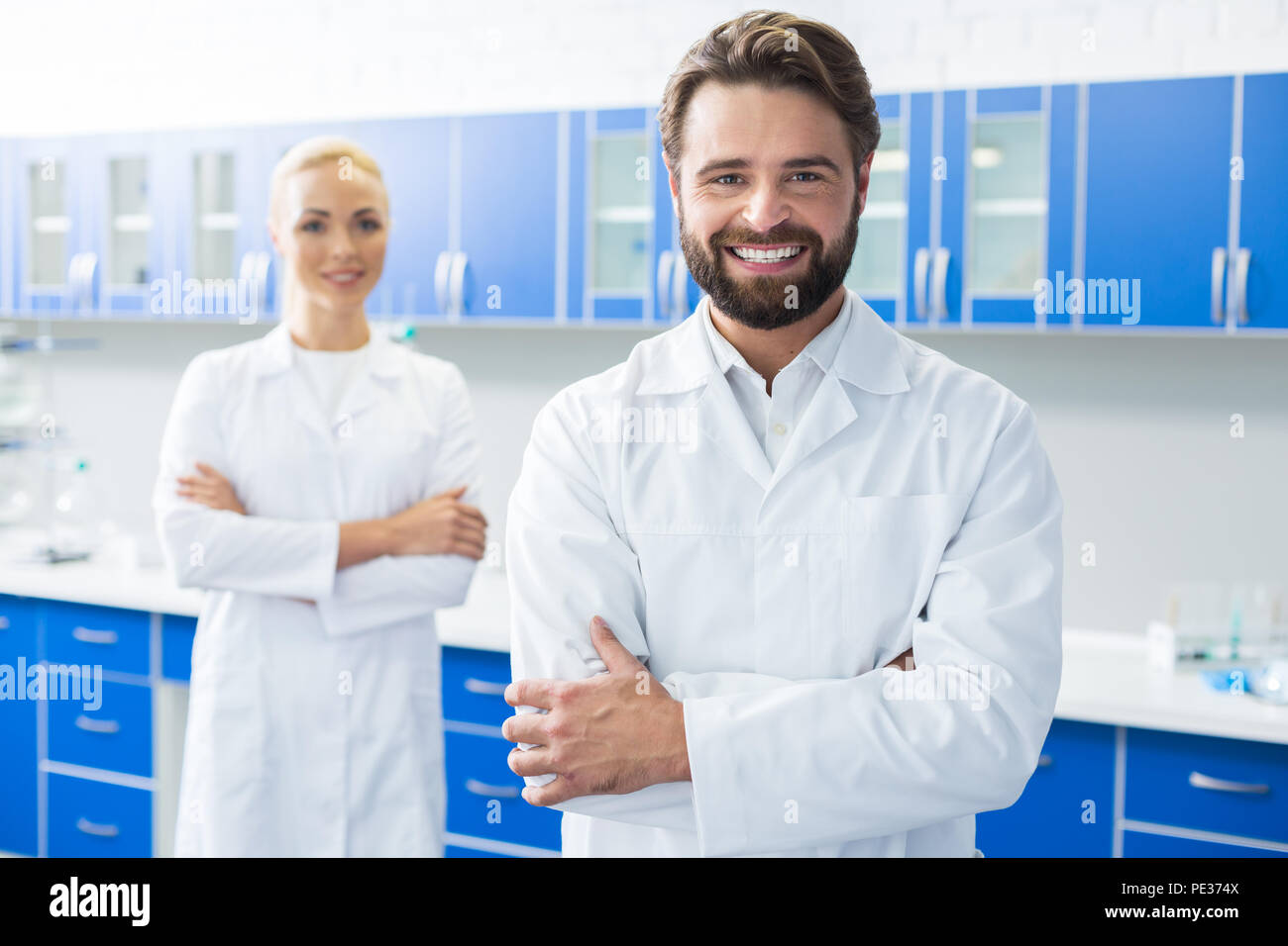 Smart scientists hi-res stock photography and images - Alamy
