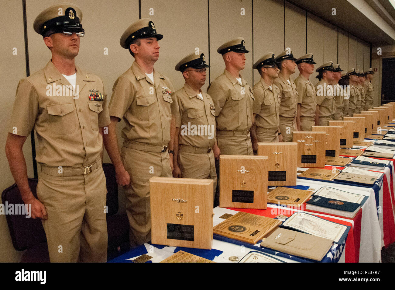BANGOR, Wash. (Sept. 16, 2015) Newly promoted chiefs, assigned to ...