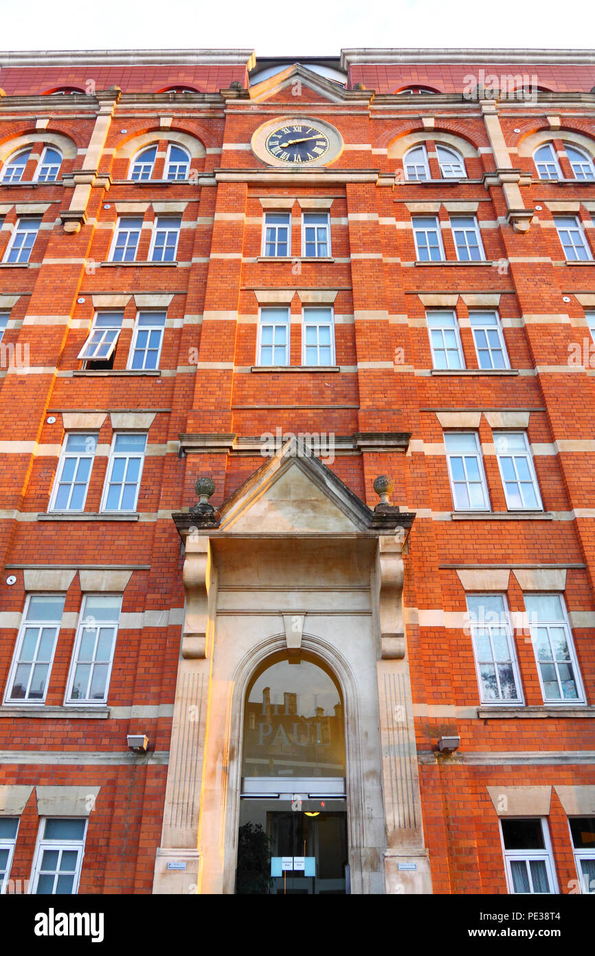 Paul building hi-res stock photography and images - Alamy