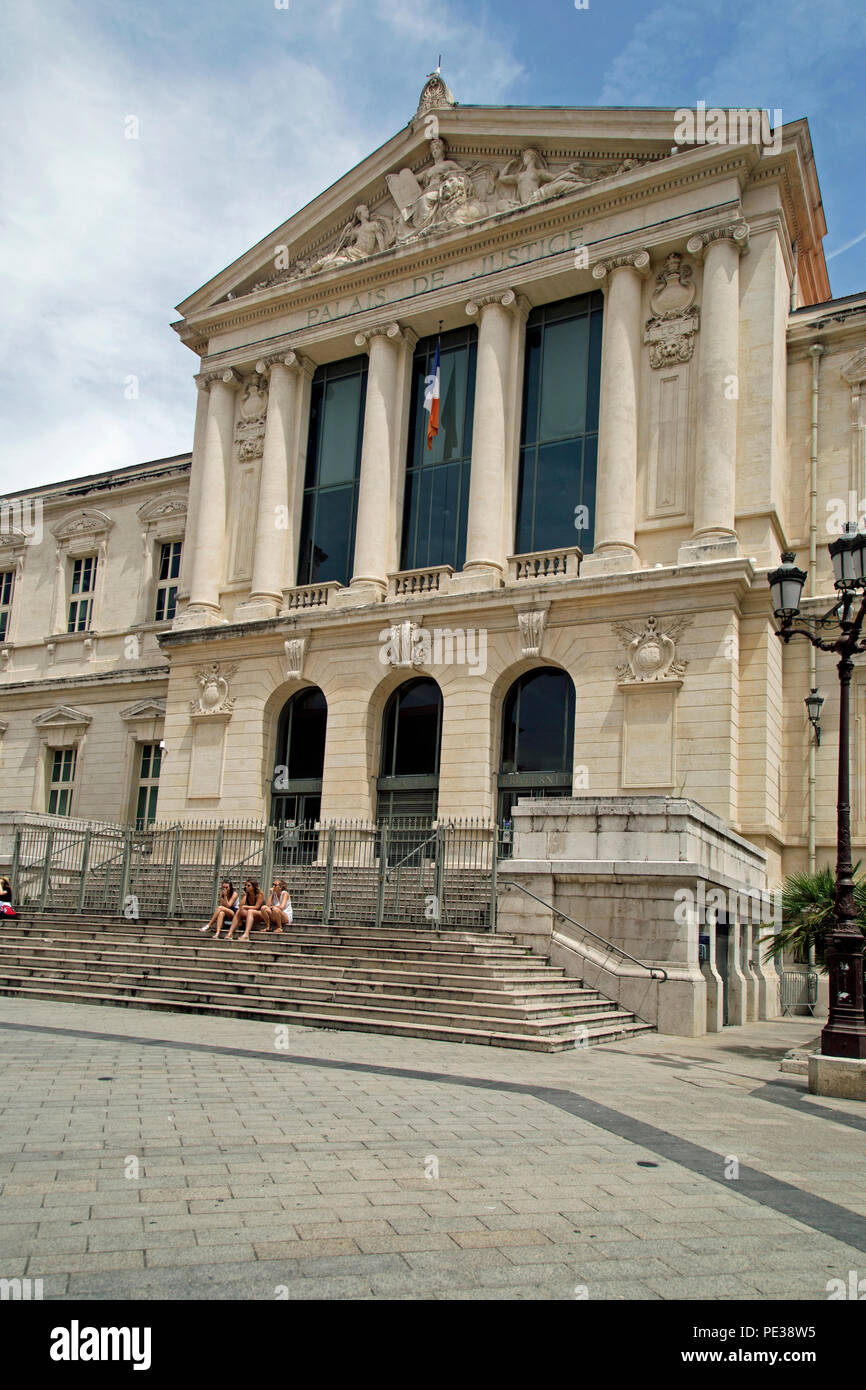 Classical architecture of nice france hi-res stock photography and ...