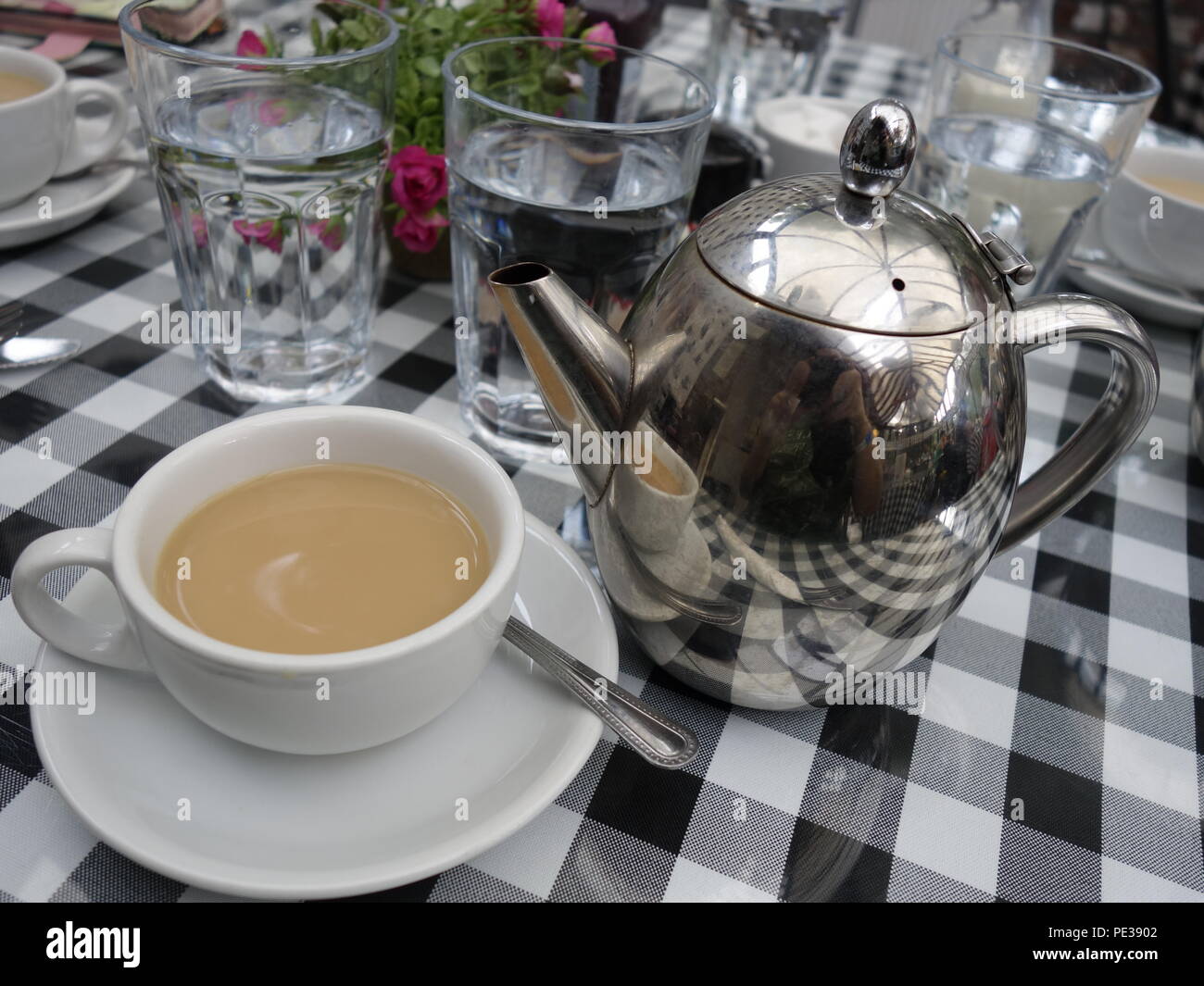 Traditional English tea Stock Photo - Alamy