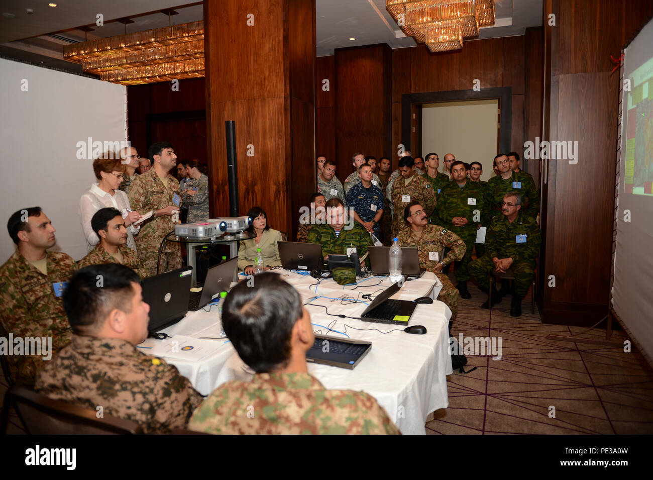 U s ambassador susan elliot hi-res stock photography and images - Alamy