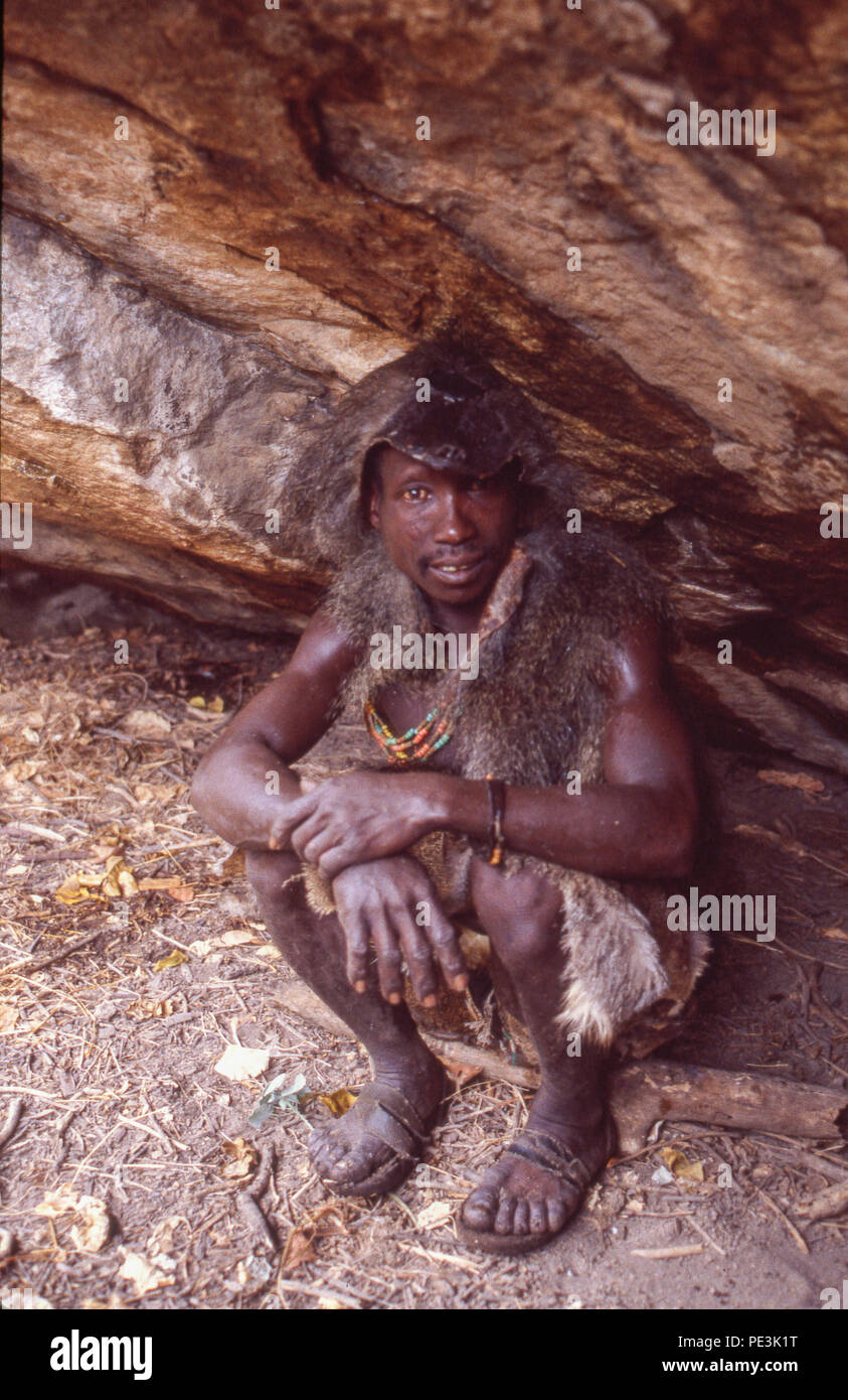 Hadza hunter gatherers hi-res stock photography and images - Alamy