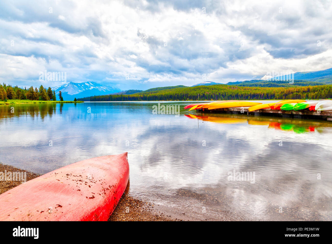 Three canoes hi-res stock photography and images - Alamy