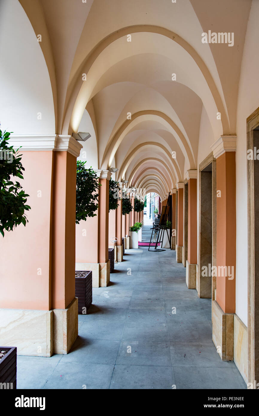 Covered exterior gallery hi-res stock photography and images - Alamy