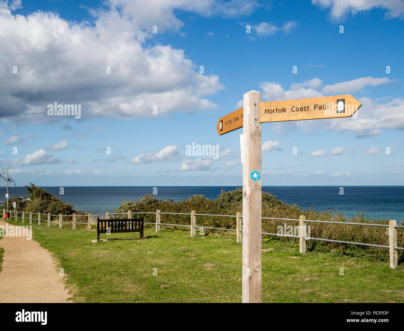 England coast path sign near hi-res stock photography and images - Alamy