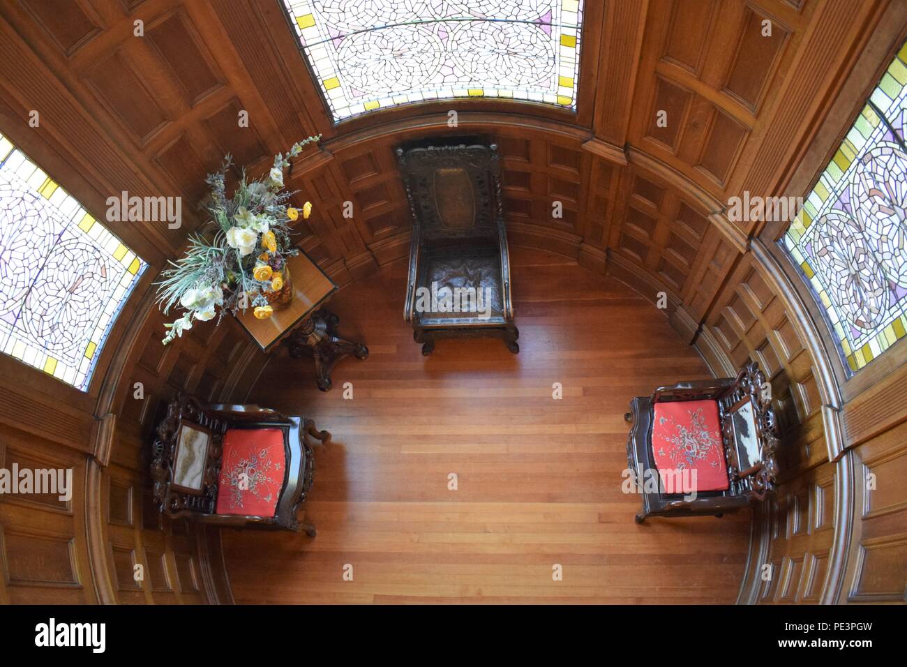 Semi circular design hi-res stock photography and images - Alamy