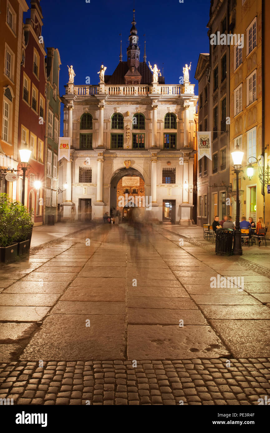 Pedestrian street at night hi-res stock photography and images - Alamy