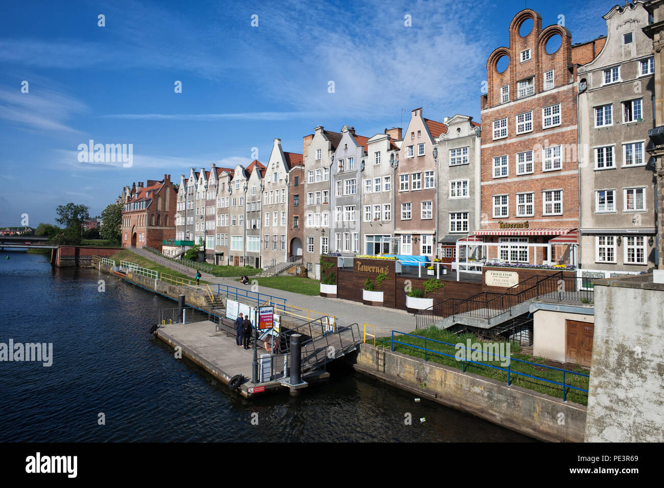 Riverside platform hi-res stock photography and images - Alamy